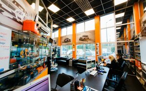 Racing Service (Aleksandrovskoy Fermy Avenue No:29ВГ), otomobil servisi  Saint‑Petersburg'dan