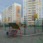 Sports ground (ulitsa Aleksandra Shmakova No:19), spor alanı  Çeliabinsk'ten