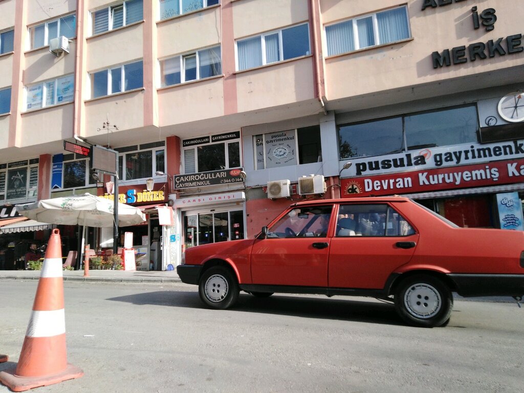 Emlak ofisi Saray Emlak, Ankara, foto