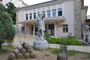 Sinop Müzesi (Sinop, Sinop Merkez , Kefevi Mah., Hakimiyet Cad., 5), müzeler ve sanat galerileri  Sinop'tan