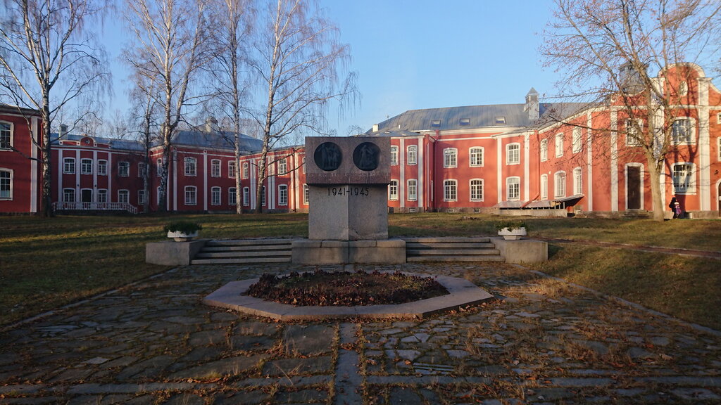 Anıt, heykel Погибшим сотрудникам медицинского института, Saint‑Petersburg, foto