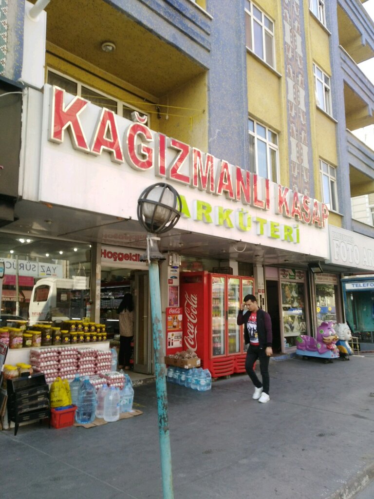 Kasap, şarküteri Yüce Et Ve Şarküteri, İstanbul, foto