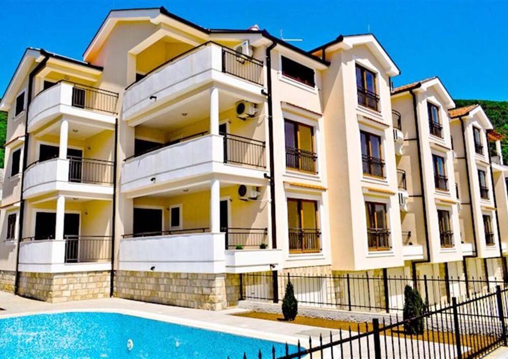 Emlak ofisi Doo Plava Monika, Bar, foto