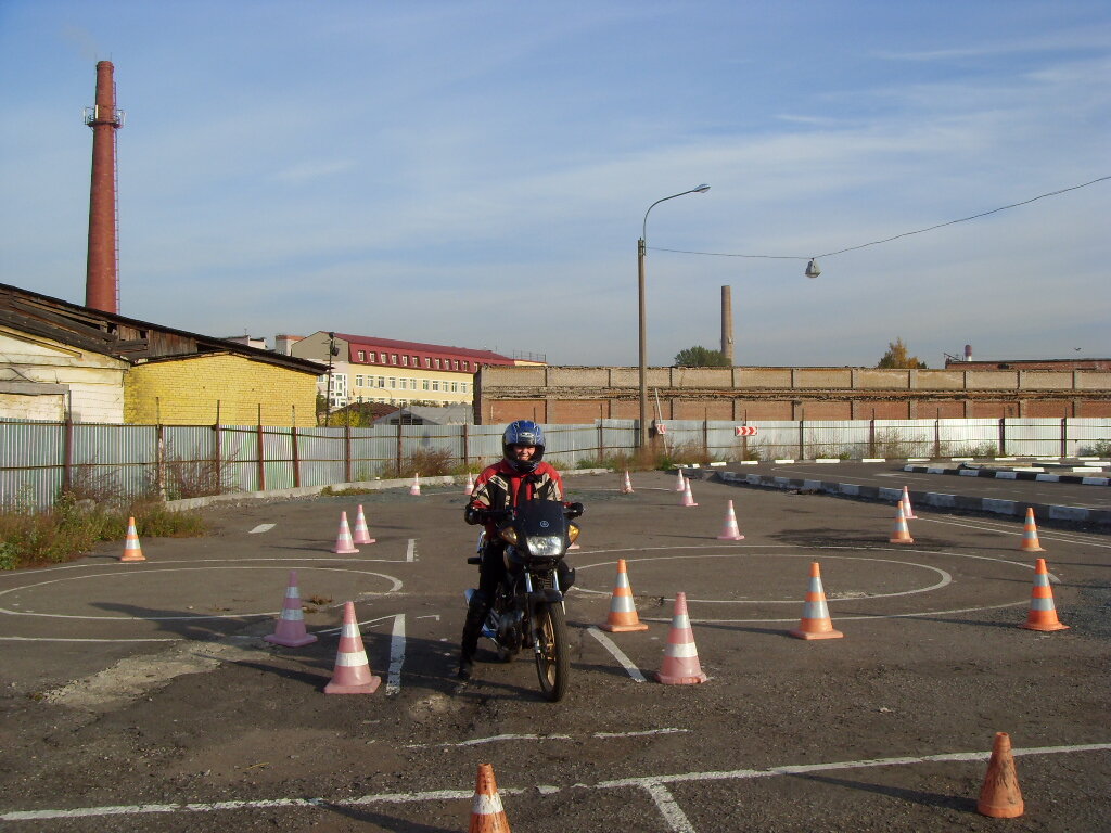 Ehliyet sınav alanı Avtopilot, Saint‑Petersburg, foto