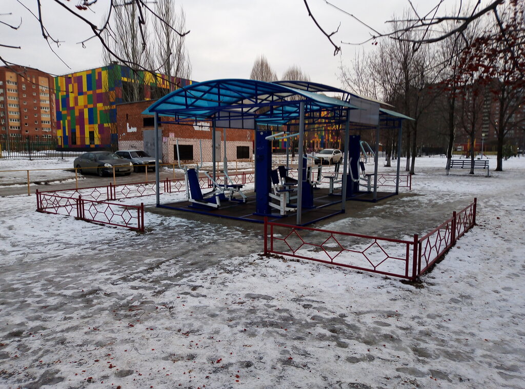 Spor alanı Sports ground, Tolyatti (Togliatti), foto