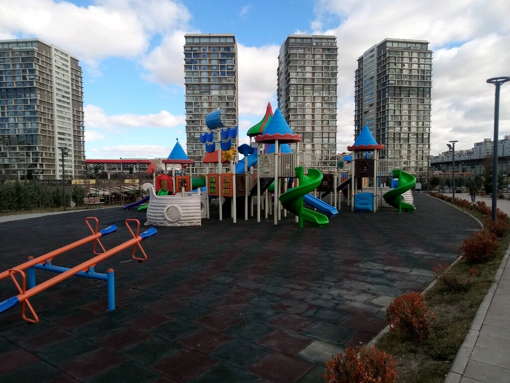 Parklar ve ormanlar Batıkent Milli İrade Parkı, Ankara, foto