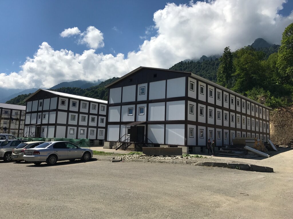 Prefabrik binalar Dvk Tries, Pestovo, foto