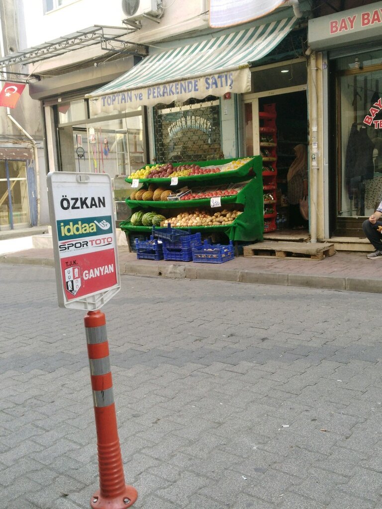 Market Güven Market, İstanbul, foto