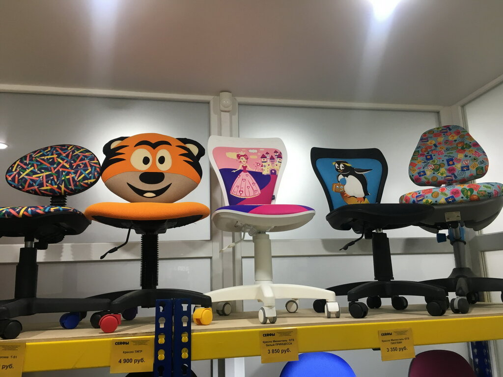 Büro mobilyaları Kresla, Penza, foto