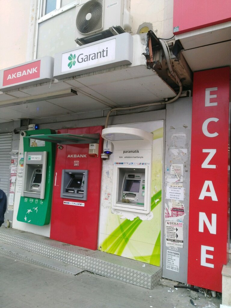 ATM'ler Garanti BBVA ATM, İstanbul, foto