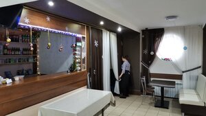 Феникс (Shosseynaya ulitsa No:15), kafe  Surovikino'dan