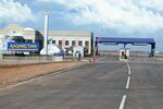 Kurmangazy Automobile Checkpoint (A-27), sınır kapısı  Atırav eyaletinden