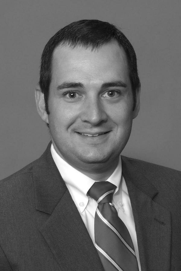 Yatırım fonu firmaları Edward Jones - Financial Advisor: Brian G Tusa, Cfp®, Paris, foto