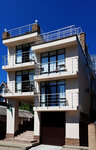 Amigo (Morskaya ulitsa No:7А, selo Olginka), otel  Krasnodarski krayından