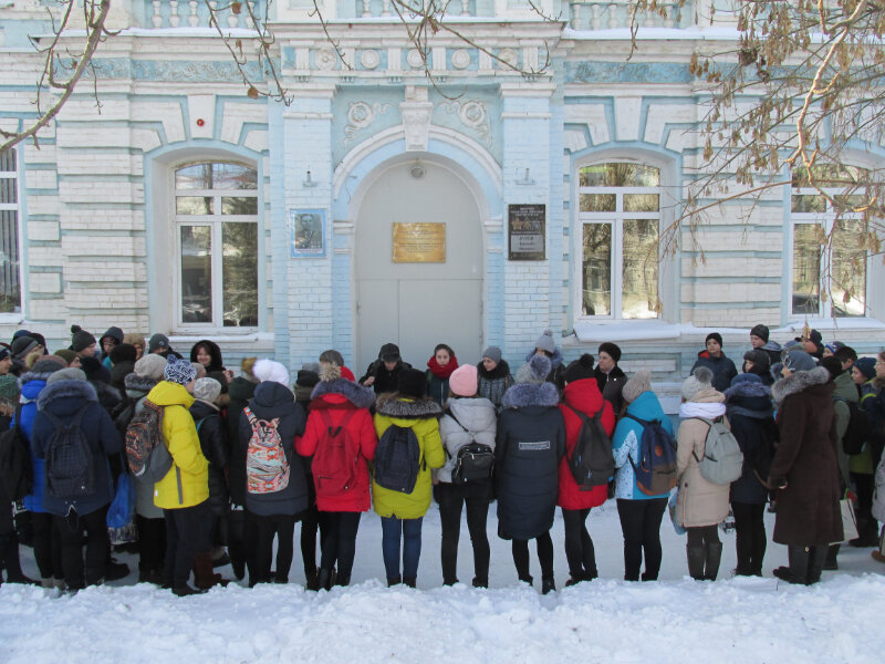 Anıt levhası, anıt taş Герою Советского Союза Курову Василию Ивановичу, Novouzensk, foto
