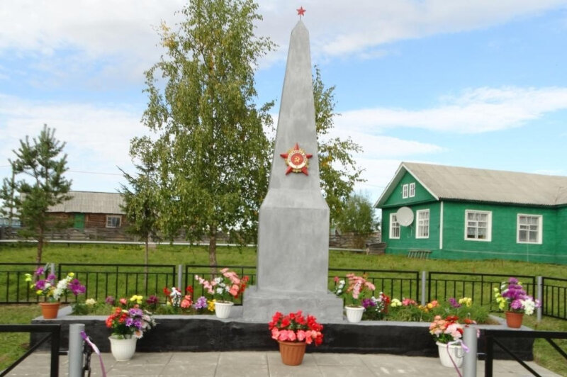 Anıt levhası, anıt taş Памятный знак участникам Великой Отечественной войны, Komi, foto