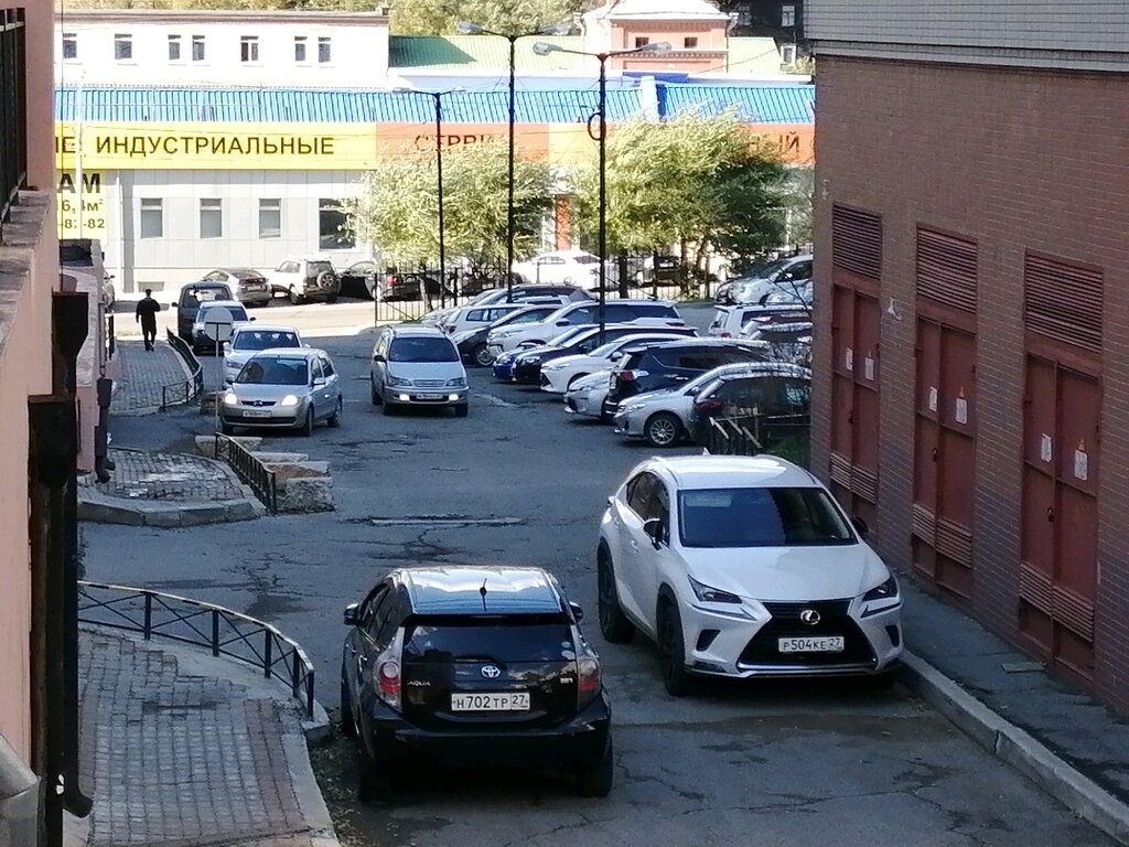 Otoparklar Parking lot, Habarovsk, foto