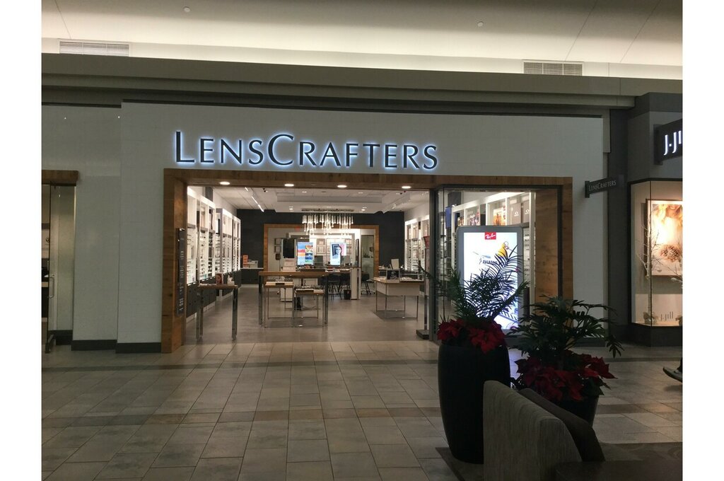 Giyim mağazası LensCrafters, Louisville, foto