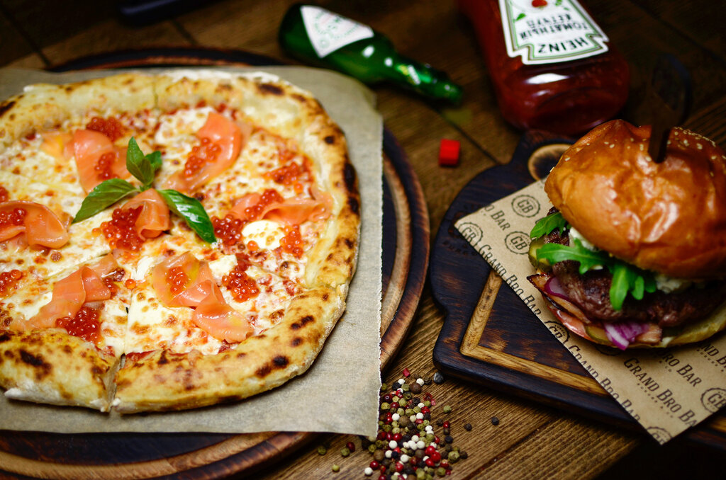 Restoran Grand Bro Bar Pizza&Burger, Simferopol (Akmescit), foto