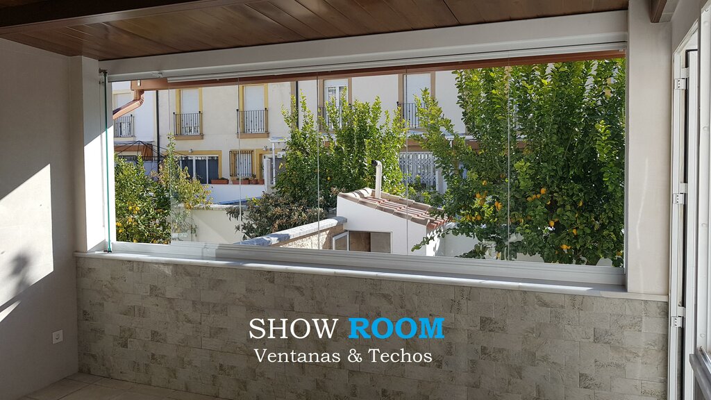 Kerestecilik Showroom Ventanas y Techos, Córdoba, foto