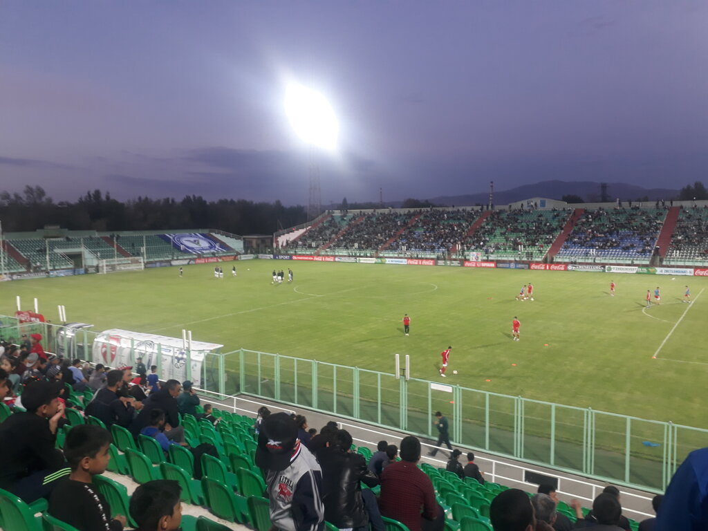 Stadyum Merkezi Metalurg Stadyumu, Bekabat, foto