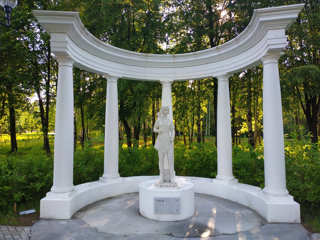 Park, sokak heykeli Мирина, Cheboksary, foto