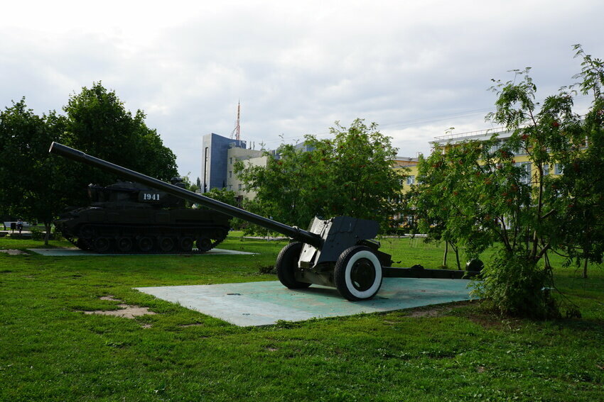 Teknoloji anıtı Противотанковая пушка МТ-12, Stupino, foto