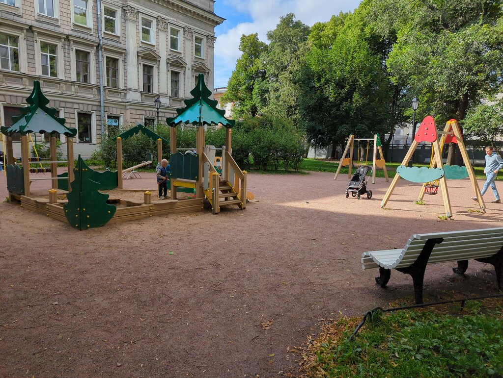 Oyun alanı Playground, Saint‑Petersburg, foto
