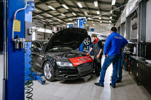 Boomer Service (Aviatsionnaya Street No:23, Sochi), otomobil servisi  Soçi'den
