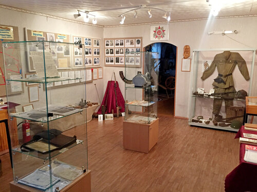 Müzeler ve sanat galerileri Музей краеведения с. Марёво, Novgorodskaya oblastı, foto