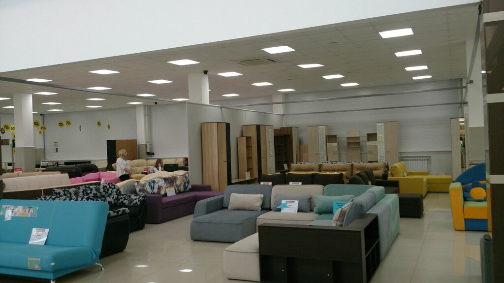 Koltuk takımı mağazaları Glavmebeltorg, Almetyevsk (Elmet), foto