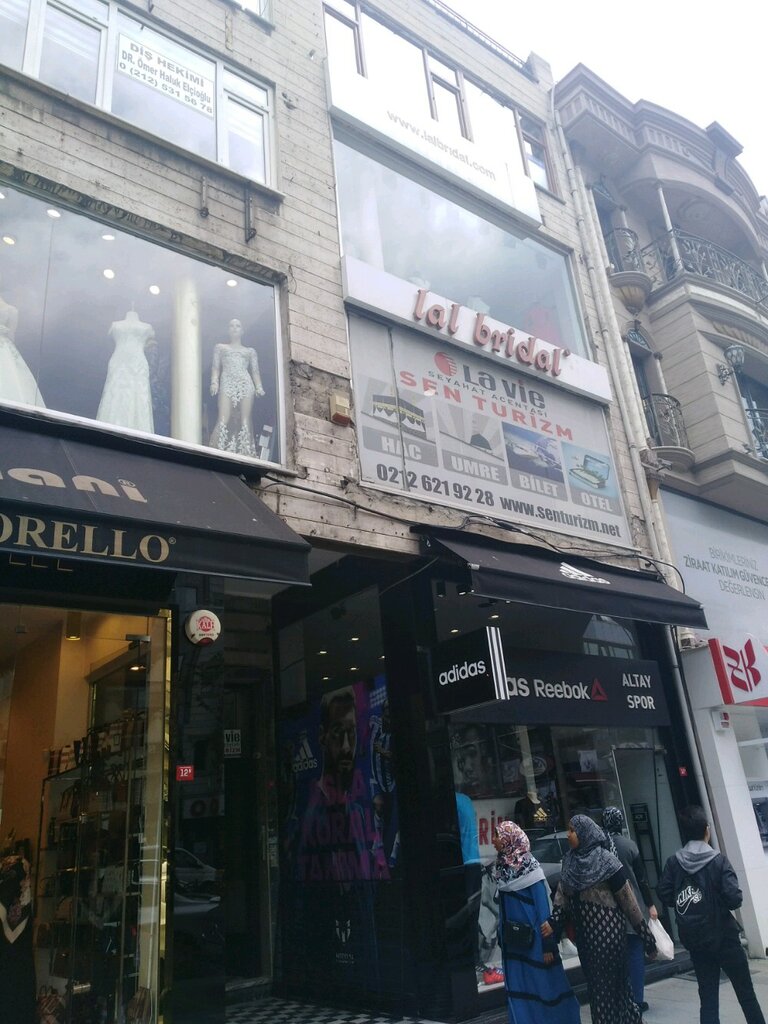 Sigorta şirketleri Allianz Sigorta, İstanbul, foto