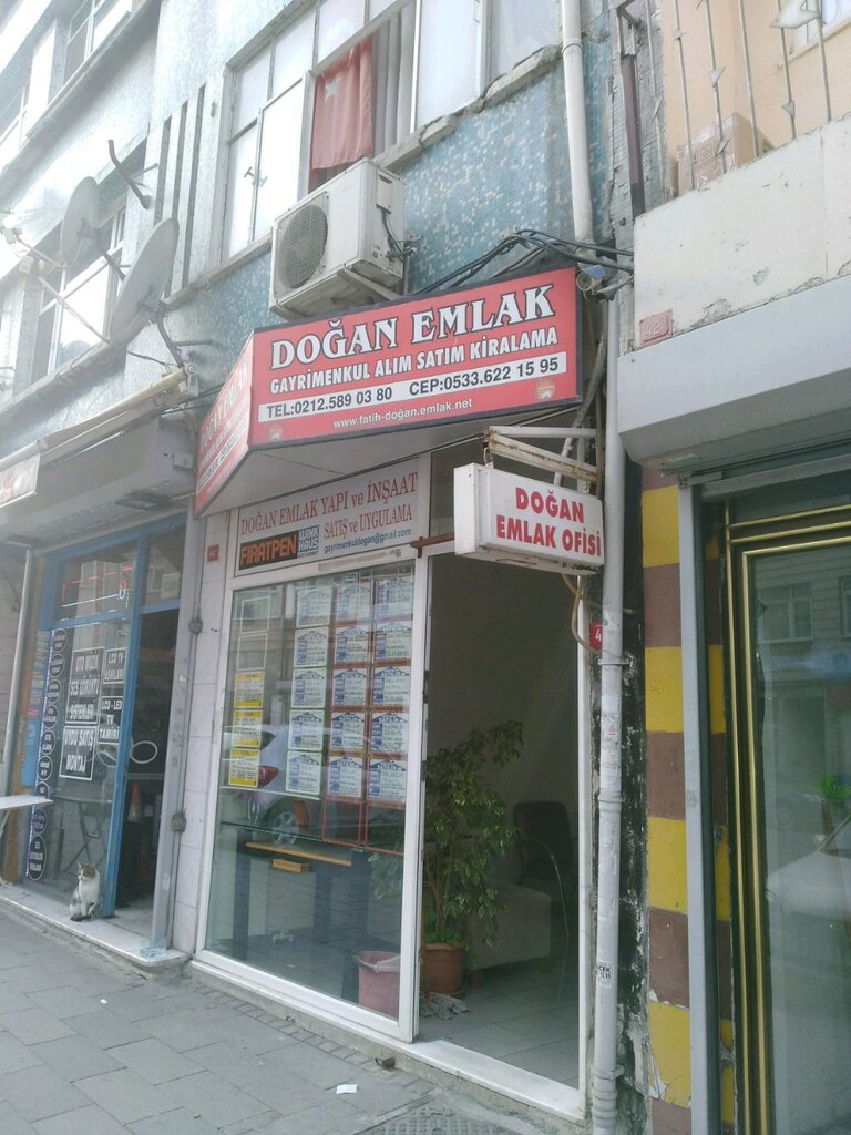 Emlak ofisi Doğan Emlak, İstanbul, foto
