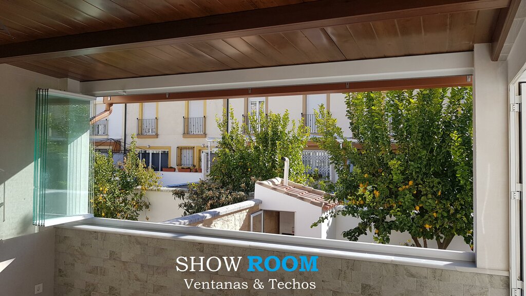 Kerestecilik Showroom Ventanas y Techos, Córdoba, foto
