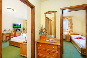 Hotel Praha (Kraj Vysočina, Pelhrimov, Okružní), otel  Hradec Kralove Bölgesi'den