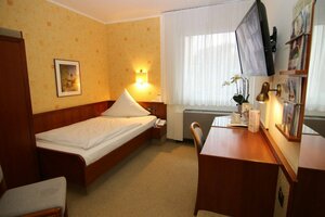 Ringhotel Gasthof Hasen Herrenberg (Hasenplatz No:6, Herrenberg), otel  Herrenberg'den