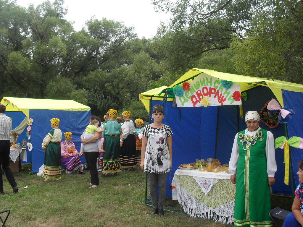 Kültür merkezleri Демшинский поселенческий центр культуры, Lipetskaya oblastı, foto