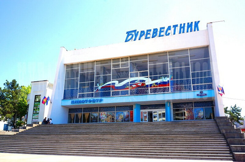 Sinemalar Kinoteatr Burevestnik, Gelencik, foto