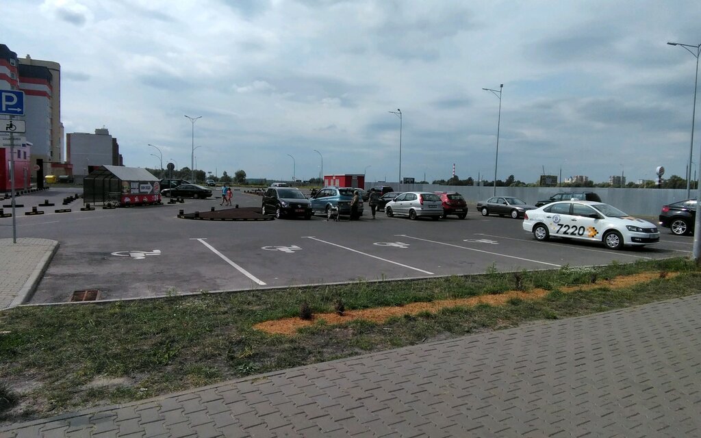 Otoparklar Car park, Brest, foto