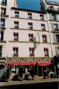 Hôtel Paris Bercy (Rue de Wattignies No:21, 12e Arrondissement), otel  Paris'ten