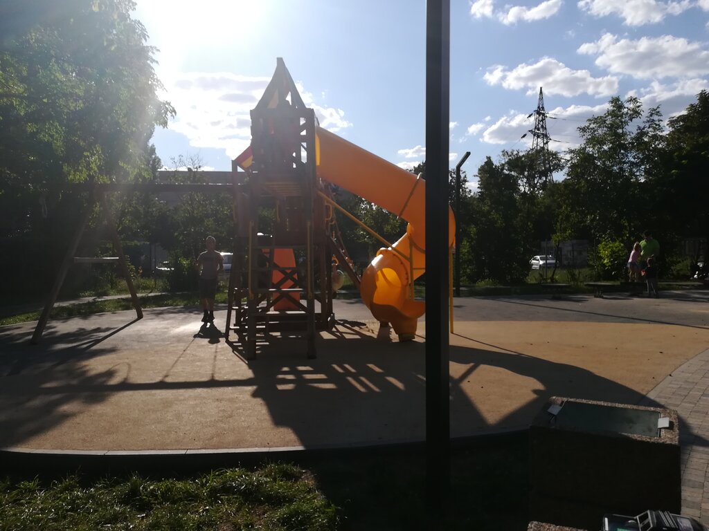 Oyun alanı Playground, Taganrog, foto