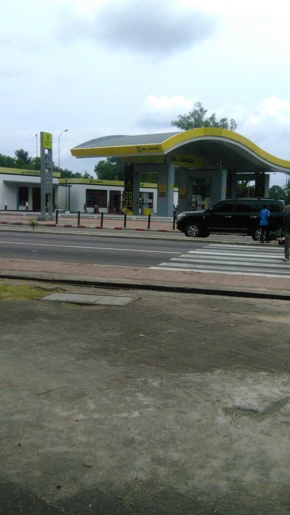 Benzin istasyonu Station X-Oil Pattes D’Oie, Brazzaville, foto