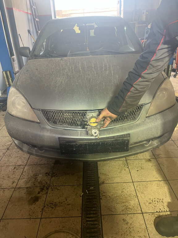 Otomobil servisi Дроссельная заслонка Митсубиси Лансер 9, Şçerbinka, foto