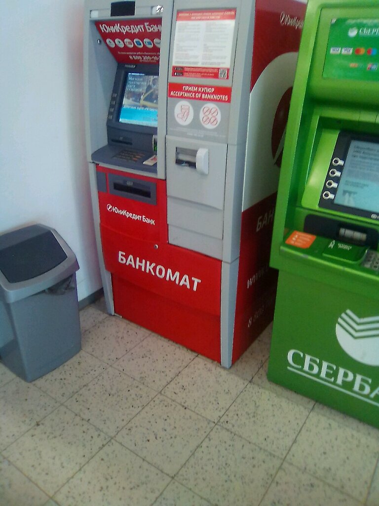 ATM'ler ЮниКредит Банк, Saint‑Petersburg, foto