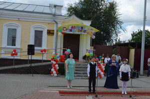 Городская модульная библиотека (Nikolskaya ploshchad No:5), kütüphaneler  Alekseyevka'dan