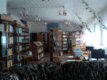 Biblioteka (ulitsa Lenina No:45), kütüphaneler  Sovetski'den