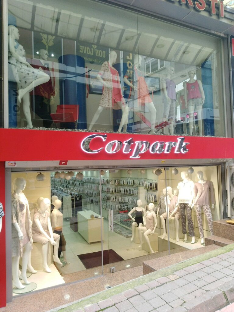 i̇ç giyim ve mayo mağazası Cotpark, İstanbul, foto