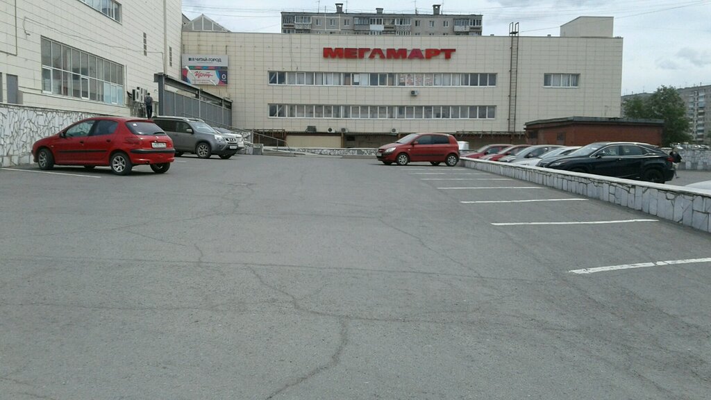 Otoparklar Парковка Мегамарт, Nijni Tagil, foto