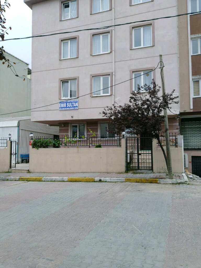 Yurtlar Emir Sultan Orta Öğrenim Erkek Öğrenci Yurdu, İstanbul, foto