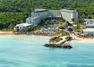 Hideaway at Royalton Blue Waters (Trelawny), otel  Trelawny'den